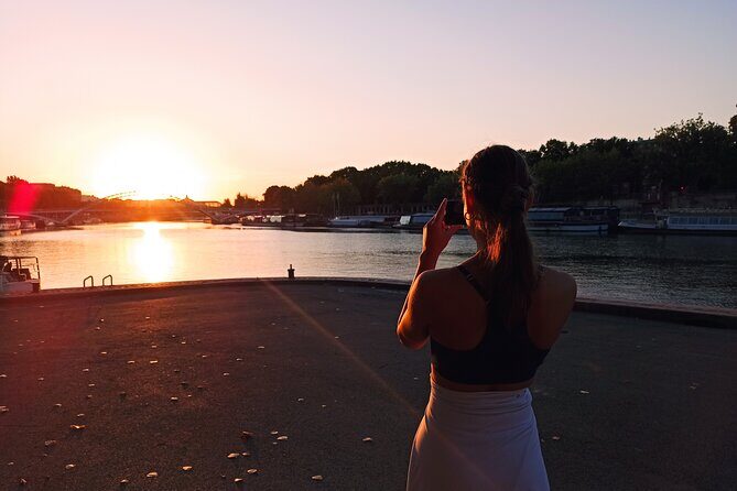 Running in Paris at dawn & see 10 secrets - Key Points