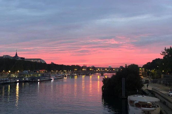 Running in Paris at dawn & see 10 secrets - The Highlight Stops in Detail