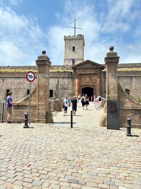 Running Tour in Barcelona: Keep Training, Keep Exploring - Who Should Consider This Tour?