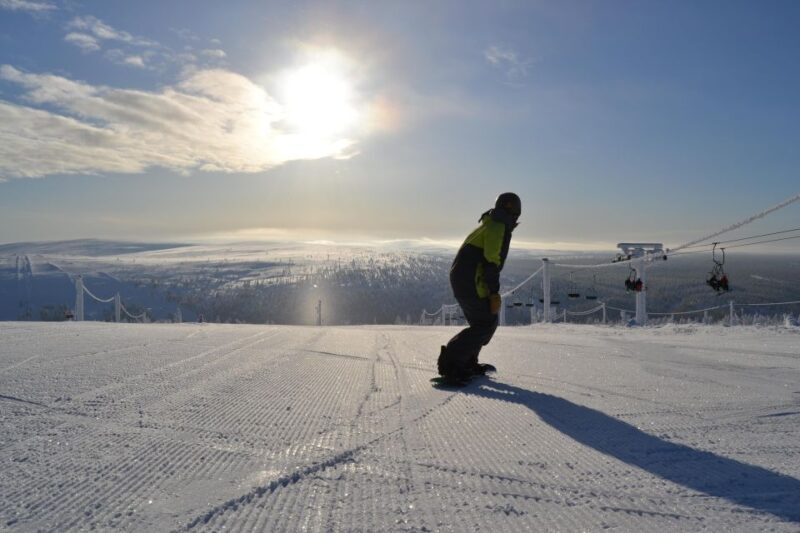 Saariselkä: Easy Snowboard Day Package (11y+) - In-Depth Look at the Experience