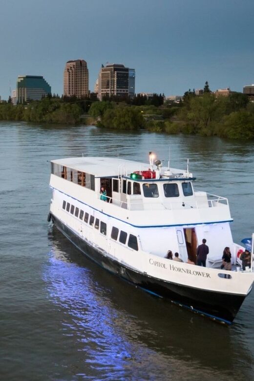 Sacramento: New Year's Eve River Cruise - Key Points
