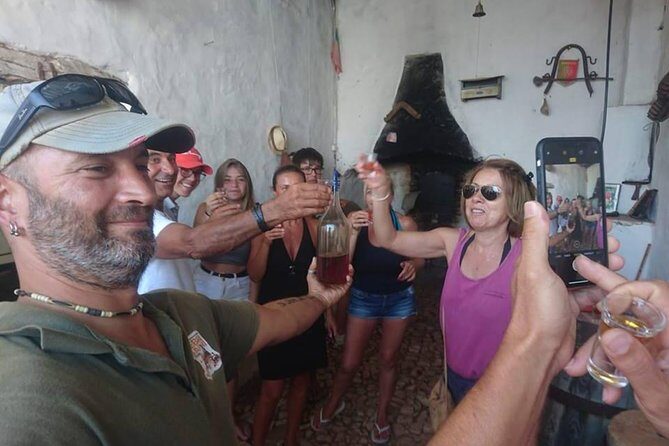 Safari & Boat Tour - Mountains & Dolphins - FAQs