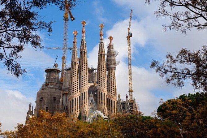 Sagrada Familia & Gothic Quarter Private Tour - Who Should Consider This Tour?