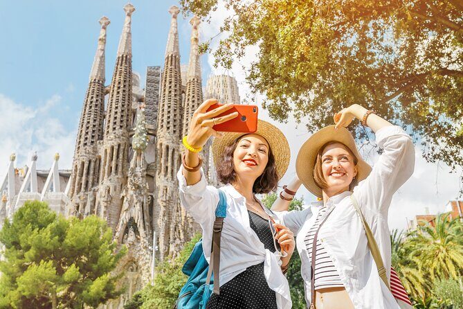 Sagrada Familia Guided Tour with Skip The Line Access - Why This Tour Offers True Value