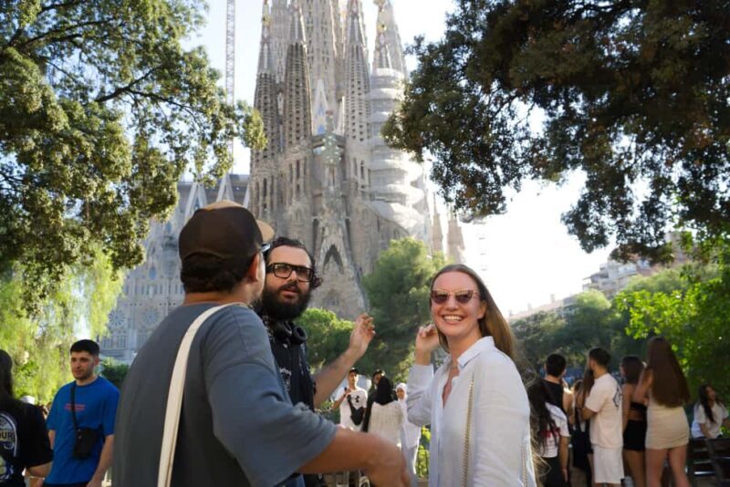 Sagrada Família & More: Barcelona Tour + Candy Tasting - What Makes This Tour Special for Travelers