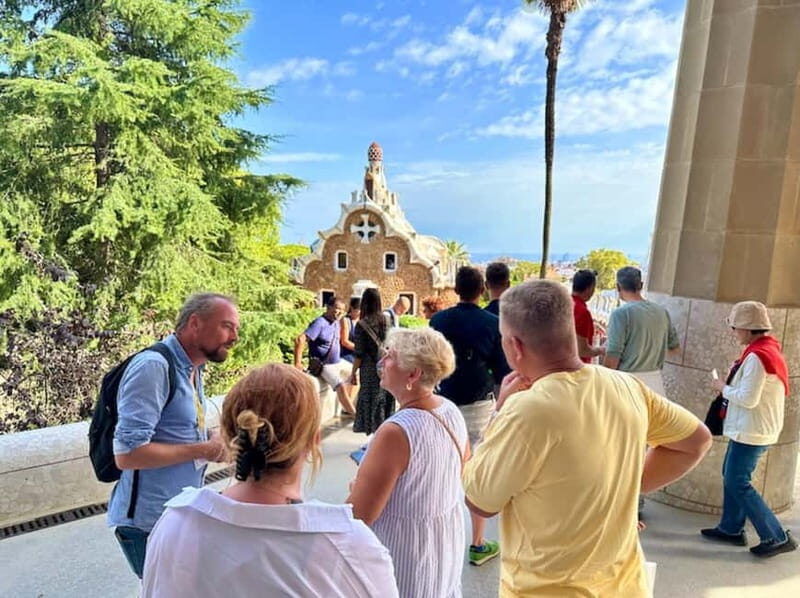 Sagrada Família & Park Güell Guided Tour with Transportation - The Itinerary in Detail