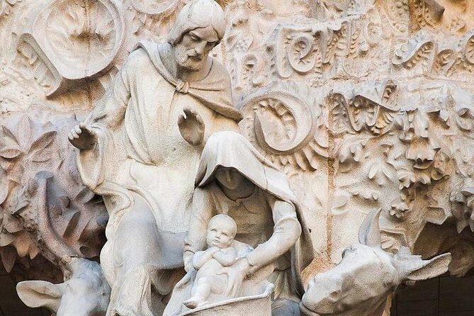 Sagrada Familia Private Tour with Expert Guide - What to Expect During the Visit
