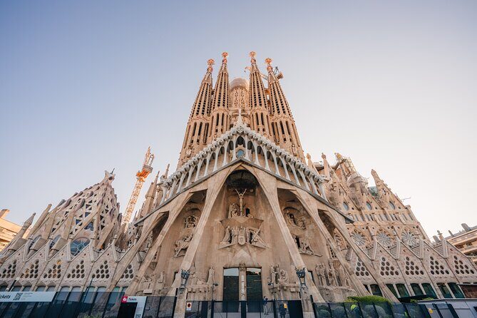 Sagrada Familia Skip the Line Ticket with Official Guide - The Itinerary: What to Expect