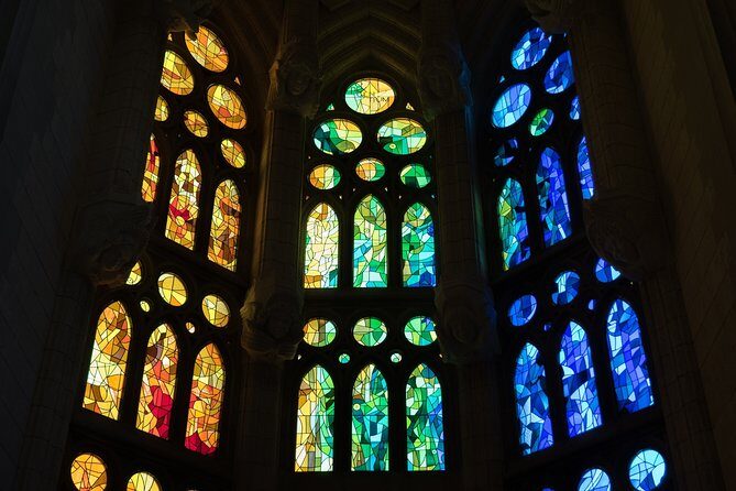 Sagrada Familia Small Group Tour with Skip the Line Ticket - FAQ