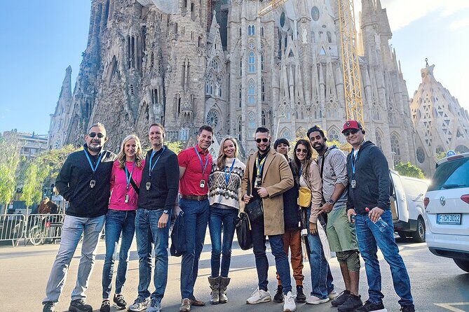 Sagrada Familia: The Golden Hour with Skip the line Tickets - What to Expect from the Tour