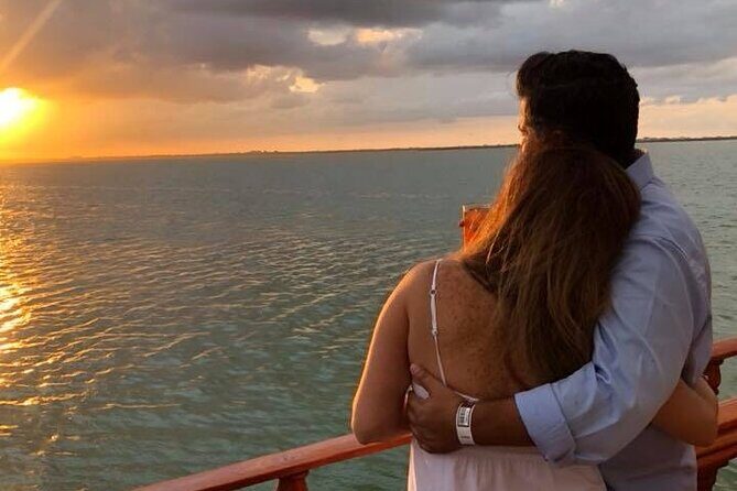 Sail Under Light of the Moon & Enjoy a Romantic Dinner in Spanish Galleon - What Reviewers Loved (and What to Keep in Mind)