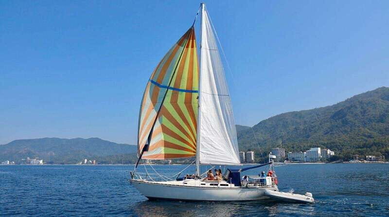Sailboat: Explore & snorkeling, sunset and romantic sailing. - Who Should Consider This Experience?
