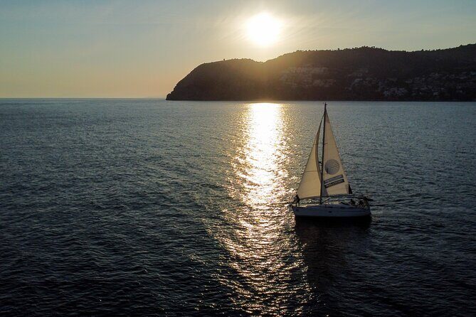 Sailing at sunset along the cliffs of Maro-Compartida - Practical Details and Logistics