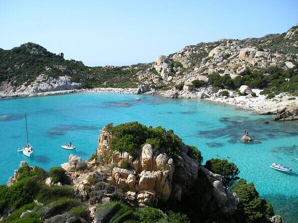 Sailing boat from Santa Teresa di Gallura to the Maddalena Archipelago - Key Points