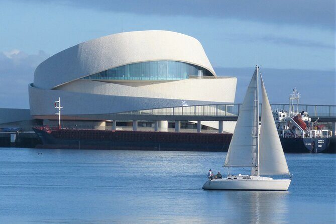 Sailing boat trip on the coast of Porto and on the river Douro - What to Expect from the Sailing Trip