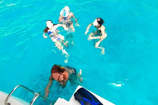 Sailing Day Trip in Ibiza, 7 guests - The Experience in Depth