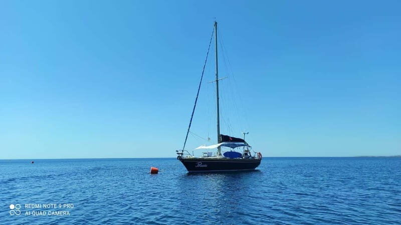 Sailing tour and guided snorkeling a Siracusa - Key Points