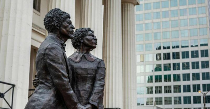 Saint Louis: Private Romantic Tour in The City of Love - FAQ