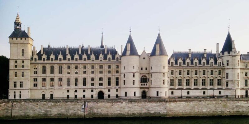 Sainte Chapelle & Conciergerie Private Guided Tour - Key Points