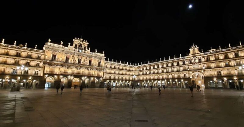 Salamanca: Legends and Stories Private Night Walking Tour - An In-Depth Look at the Salamanca Night Tour