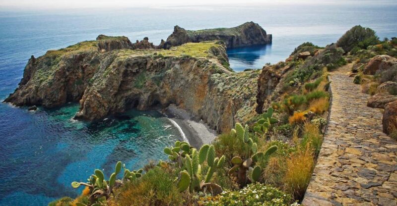 Salina Panarea Stromboli by night - An In-Depth Look at the Salina, Panarea, and Stromboli by Night Tour