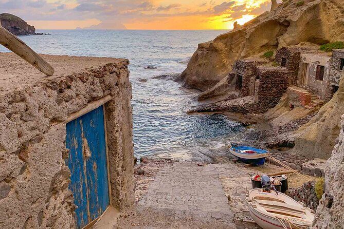 Salina Panarea Stromboli by night - Key Points