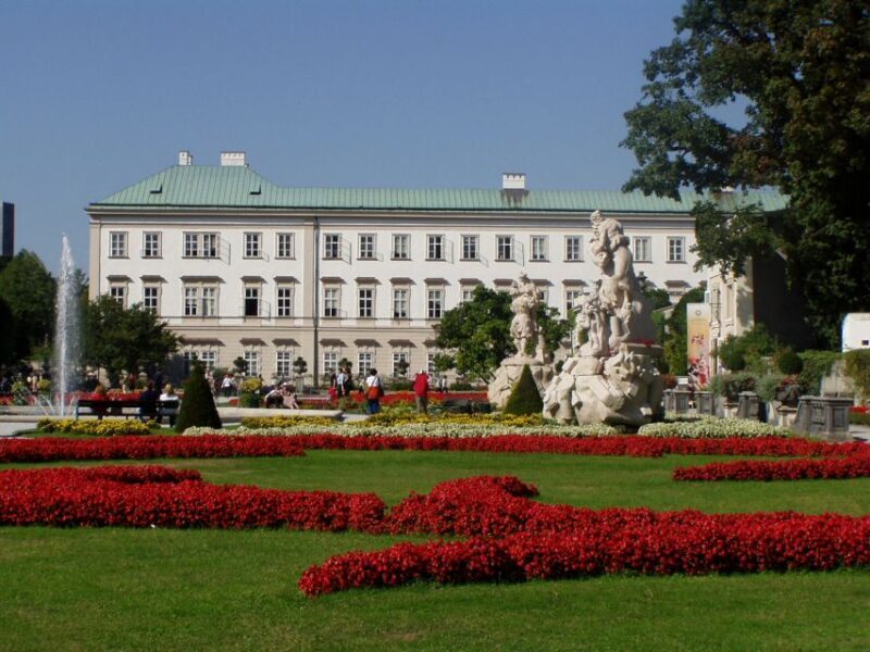 Salzburg 2.5-Hour Walking Tour: Mozart, Old Town & More - Exploring Salzburg in 150 Minutes  