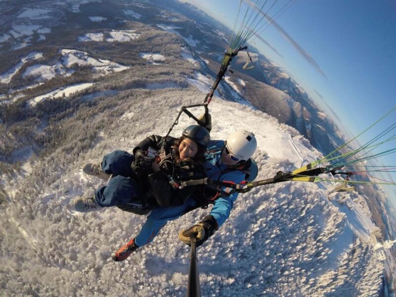 Salzburg like an eagle: tandem paragliding from Gaisberg - Accessibility and Group Size