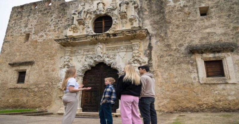 San Antonio Walking Tour with Cruise and Tower of Americas - Key Points