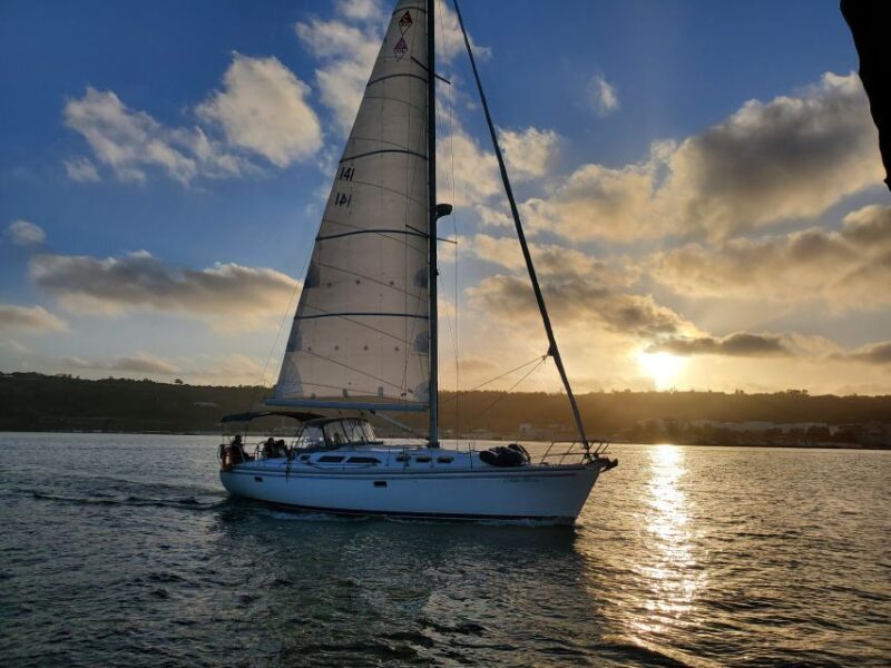 San Diego: San Diego Bay Sunset & Daytime Sailing Experience - FAQ