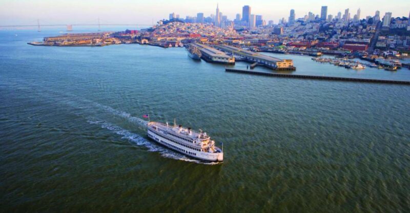 San Francisco: Thanksgiving Buffet Brunch or Dinner Cruise - The Experience in Detail