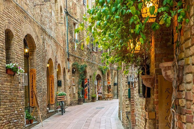 San Gimignano, Chianti, and Montalcino Day Trip from Siena - A Closer Look at the Itinerary