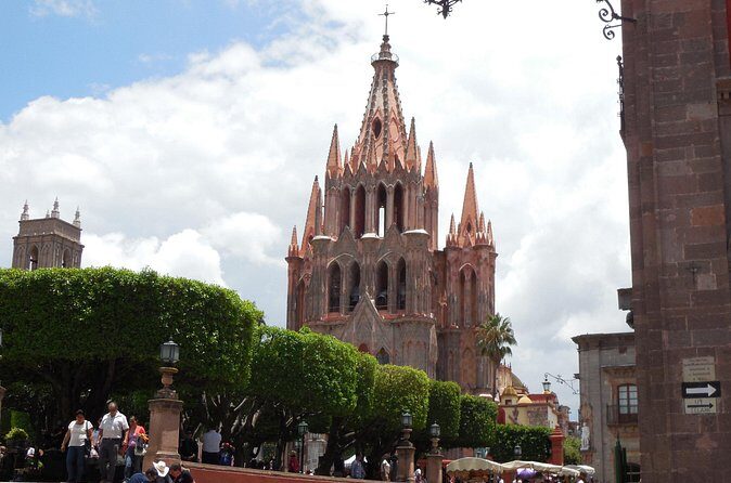 San Miguel de Allende and Queretaro Private Guided Day Tour - FAQ