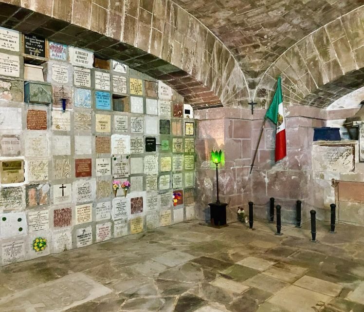 San Miguel de Allende: Day of the Dead Walking Tour & Drink - Key Points