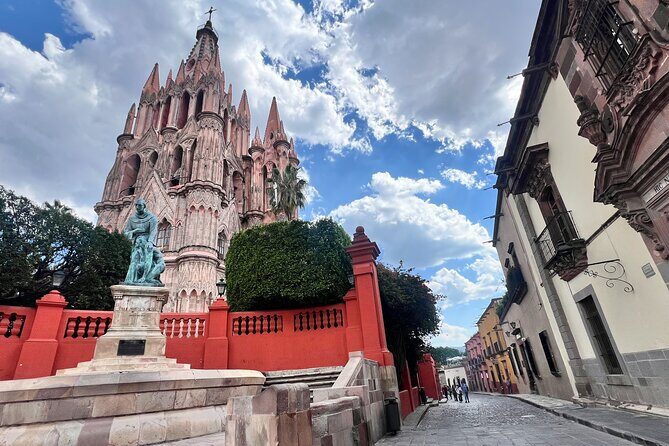 San Miguel de Allende Private Tour from Mexico City (1 day) - Key Points