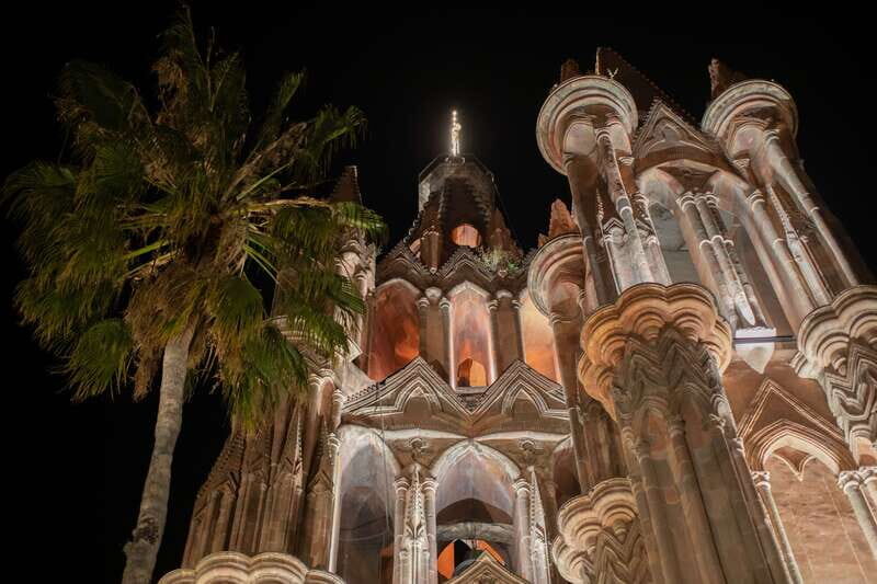 San Miguel: Landmarks and Lunch Walking Tour in English - Practical Details: Is It Worth the Price?