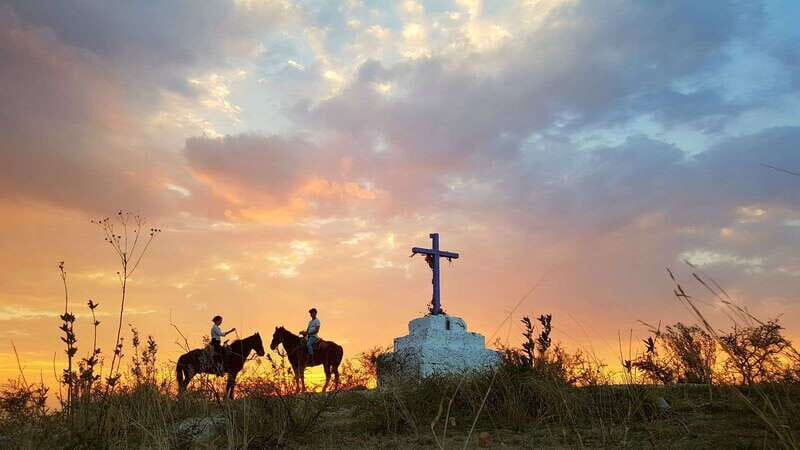 San Miguel: Romantic Horseback Riding at Sunset - Key Points