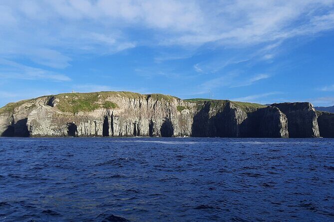 San Miguel: Sunset Boat Tour  Golden Light, Cliffs & Caves - An In-Depth Look at the Sunset Boat Tour