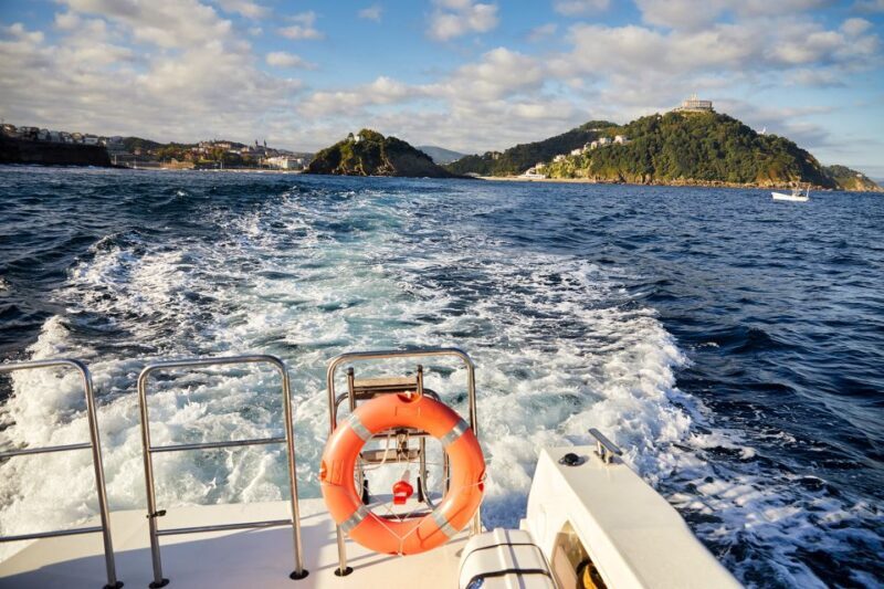 San Sebastian: 2 Bays Evening or Sunset Boat Tour with Cava - FAQs