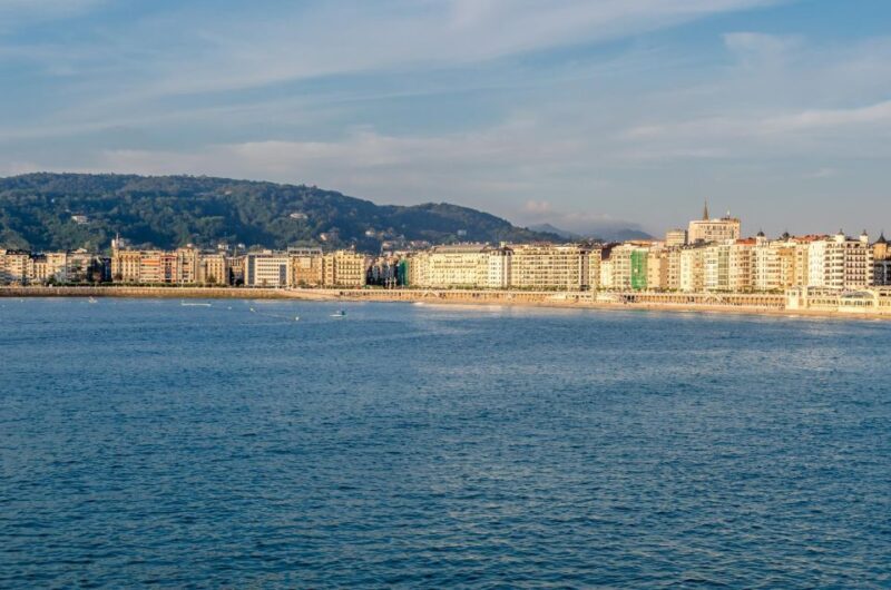 San Sebastian: Express Walk with a Local in 60 minutes - Why This Tour Works for You