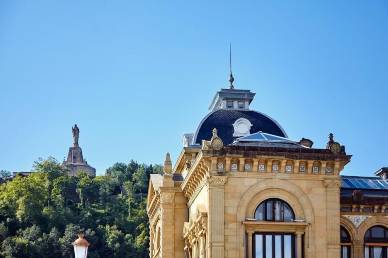 San Sebastian: Express Walk with a Local in 60 minutes - The Value of a Guided 60-Minute Walk