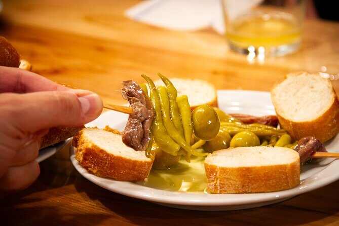 San Sebastian Food & Pintxos Tour with 12 Food & Drinks Tastings - Who Will Love This Tour?