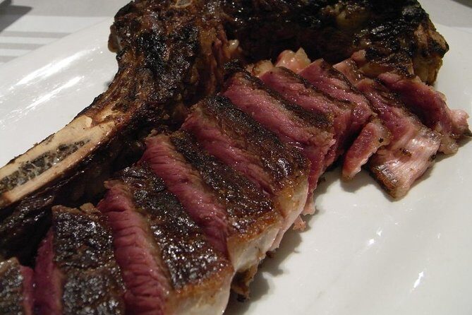 San Sebastián Private Food-Historical tour & meal at a Gastronomy Club - The Morning Walk and Market Tour