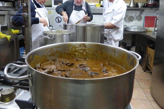 San Sebastián Private Food-Historical tour & meal at a Gastronomy Club - The Cultural Context