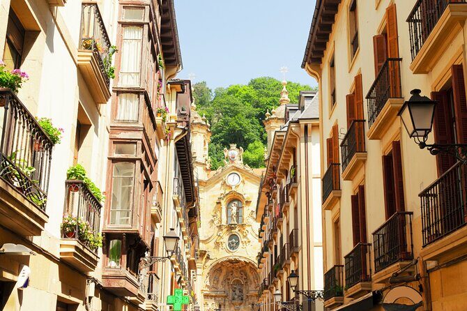 San Sebastian Scavenger Hunt & Highlights Self Guided Audio Tour - Who Should Consider This Tour?