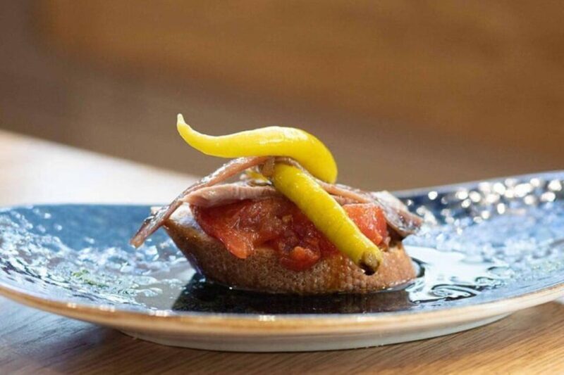 San Sebastian: Walking Tour with Pintxo and Drink - Key Points