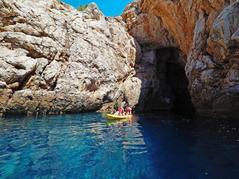 Sant Elm: Guided kayak tour to Cala en Tío with caves - An In-Depth Look at the Experience