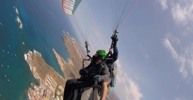 Santa Cruz de Tenerife: Acrobatic Paragliding Flight - Who Should Consider This Experience?