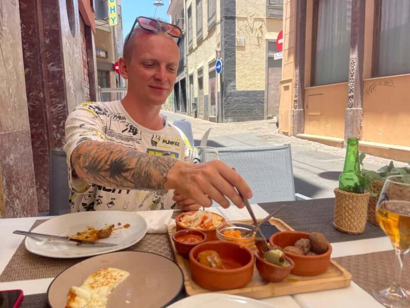 Santa Cruz guided bike tour 1,5 hour + Tapas - What Makes This Tour Worth Considering?