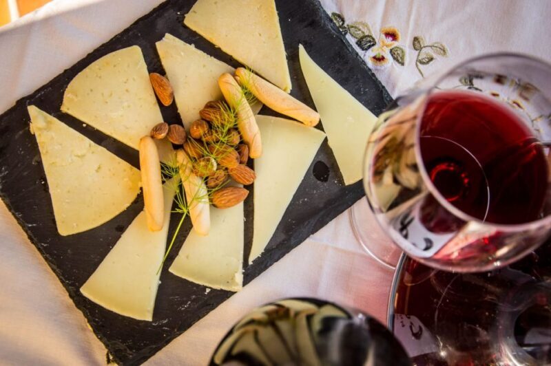 Santiago de Compostela: Cheese and Wine Tasting Experience - Who Will Love It?